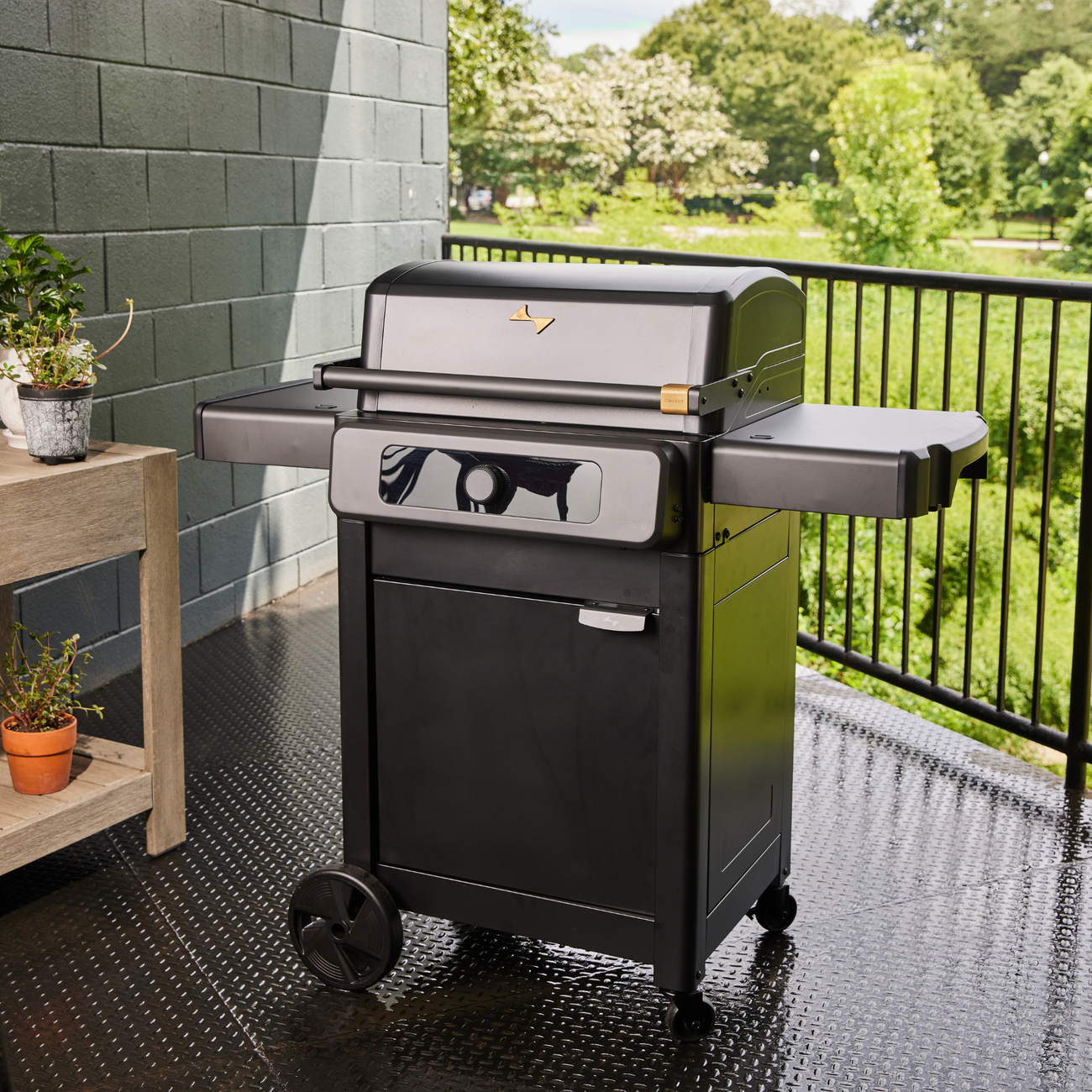 Model G+ Electric Grill | Superior Power & Precision | Current®